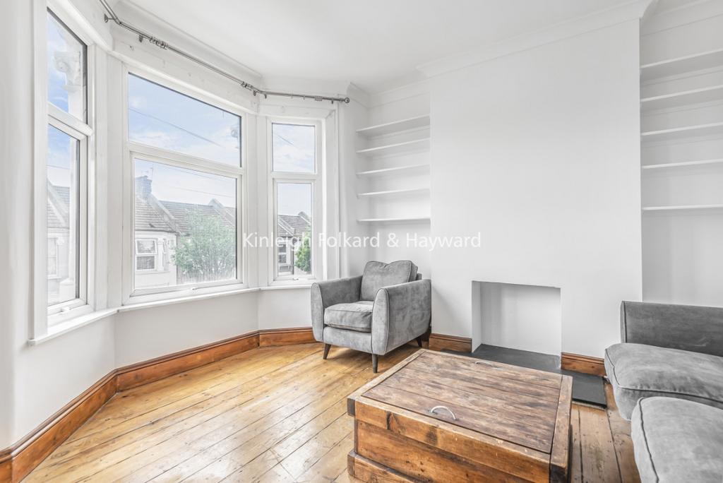 Letchworth Street SW17 2 bed flat - £1,850 pcm (£427 pw)