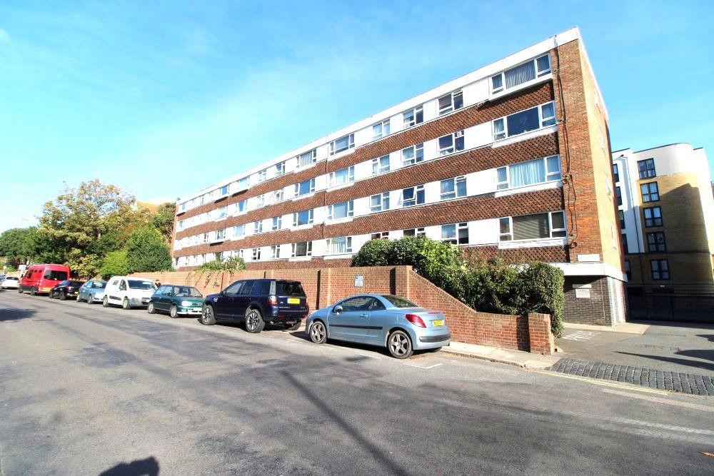 Southfields Road, Eastbourne BN21 1 bed flat - £159,950