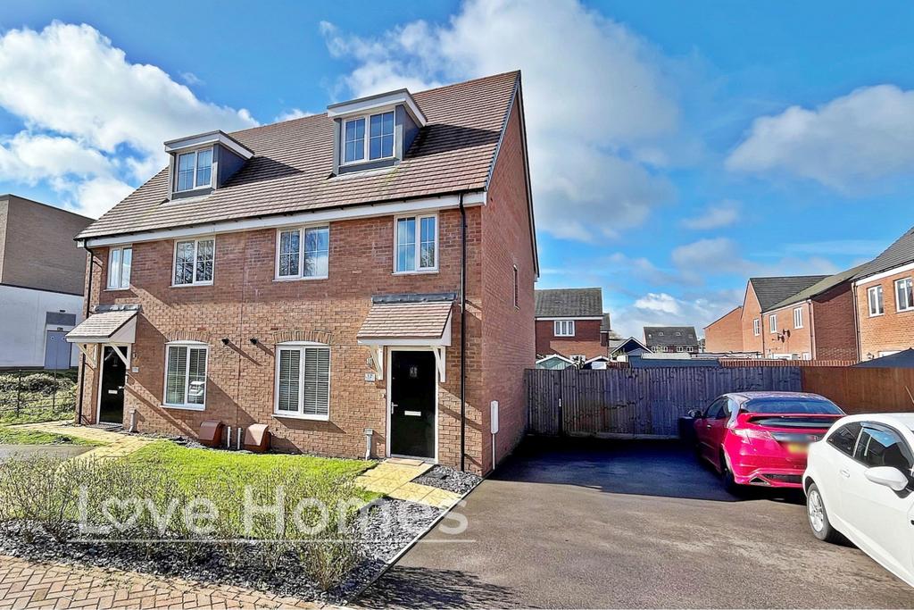 Austen Avenue, Flitwick 3 bed semi-detached house - £399,995