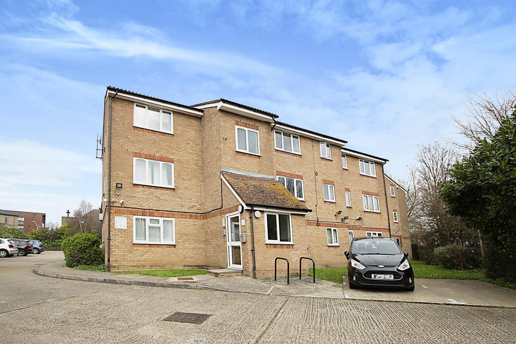 Thant Close, London 1 bed flat - £1,450 pcm (£335 pw)