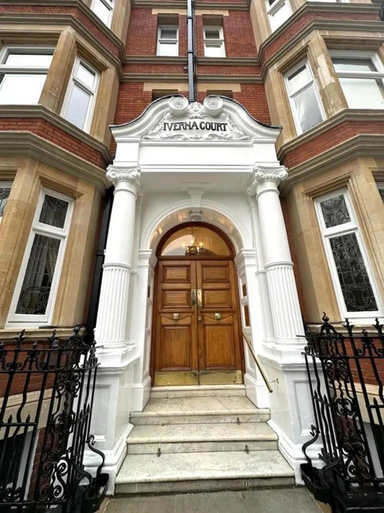 Iverna Court, London, W8 6TS 3 bed apartment to rent - £4,333 pcm (£ ...