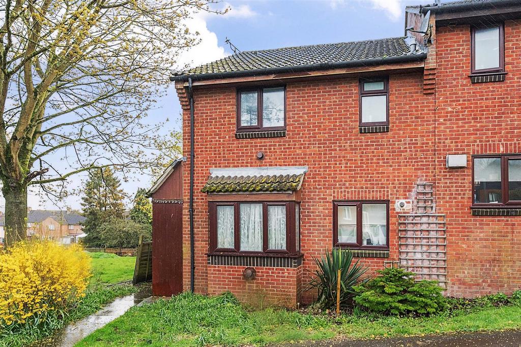 Oamaru Way, Devizes 1 bed terraced house - £127,400