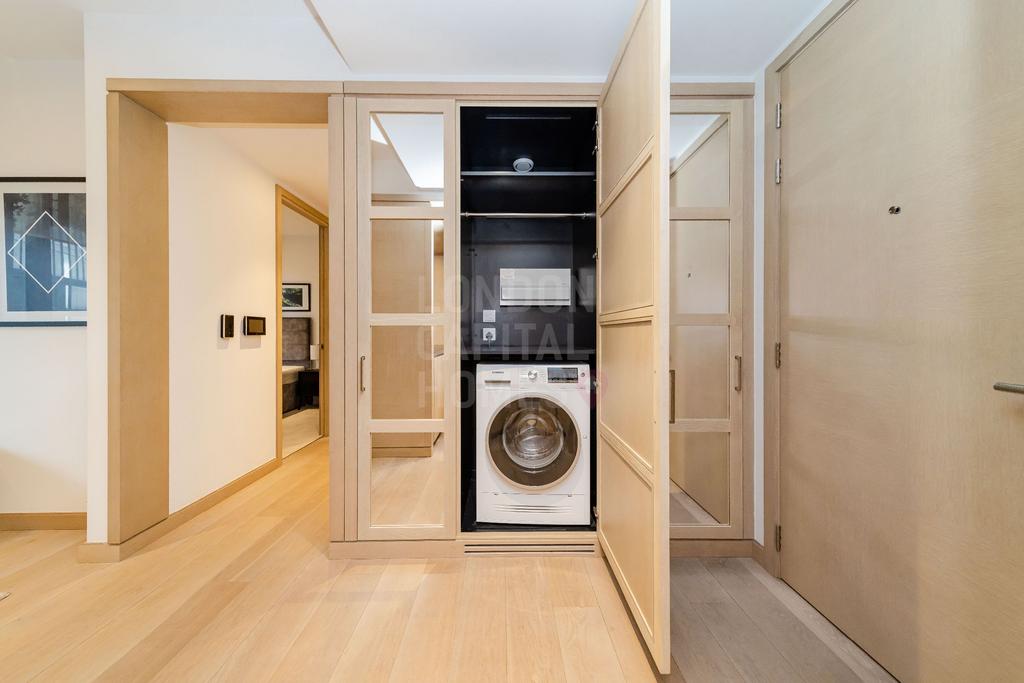 Legacy Building 1 Viaduct Gardens... 2 bed apartment - £3,900 pcm (£900 pw)