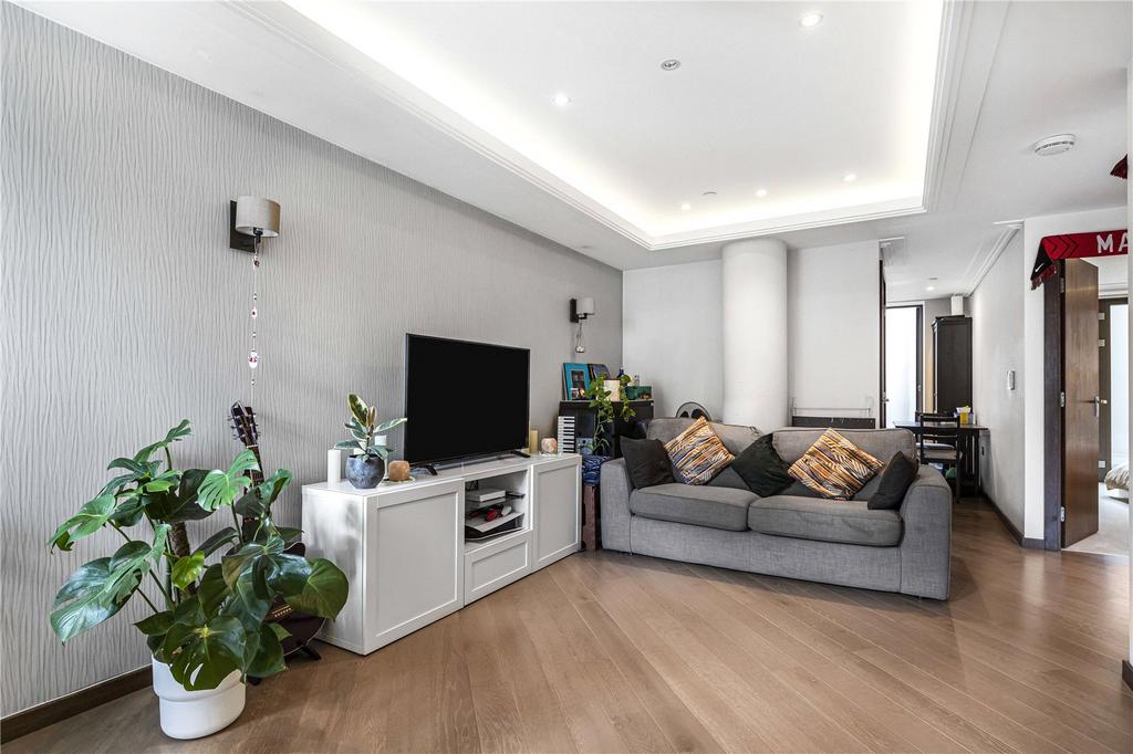 Frances Wharf, London, E14 2 bed apartment - £2,250 pcm (£519 pw)