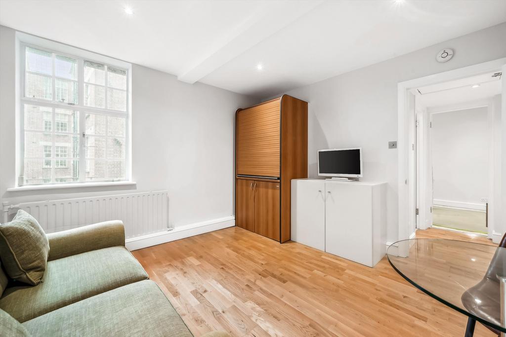 Britten House, Britten Street... 1 bed flat - £2,058 pcm (£475 pw)