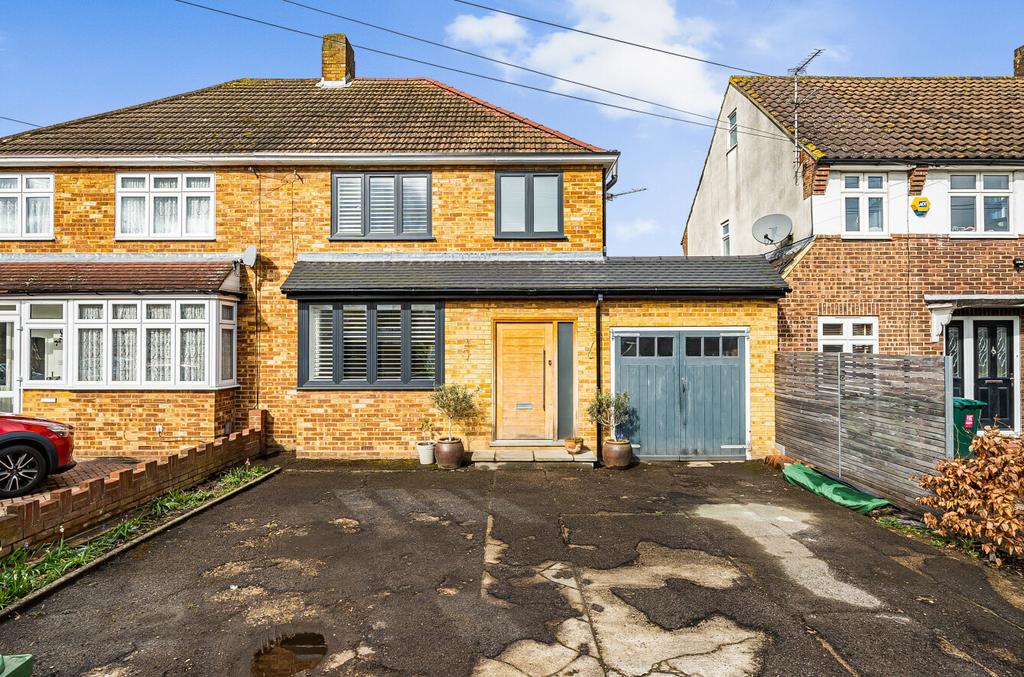 Carew Road, Surrey TW15 3 bed semi-detached house - £540,000