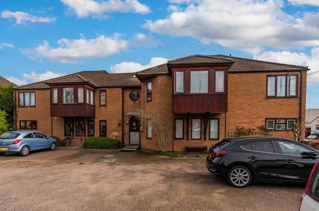 Ashfield Road, Ashfield Court... 1 bed flat - £250,000