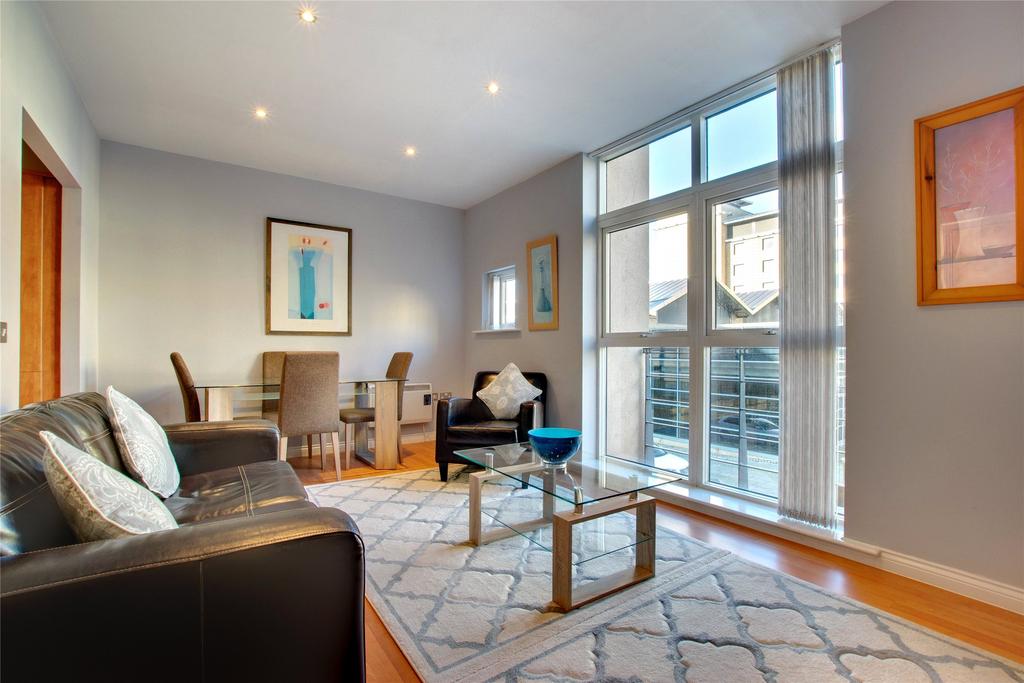 Curzon Place, Gateshead Quays, NE8 2 bed apartment for sale - £140,000