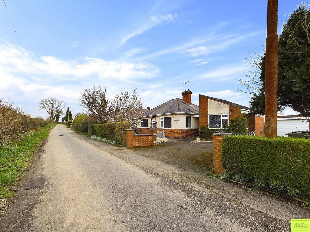 Morton DE55 2 bed detached bungalow for sale - £325,000