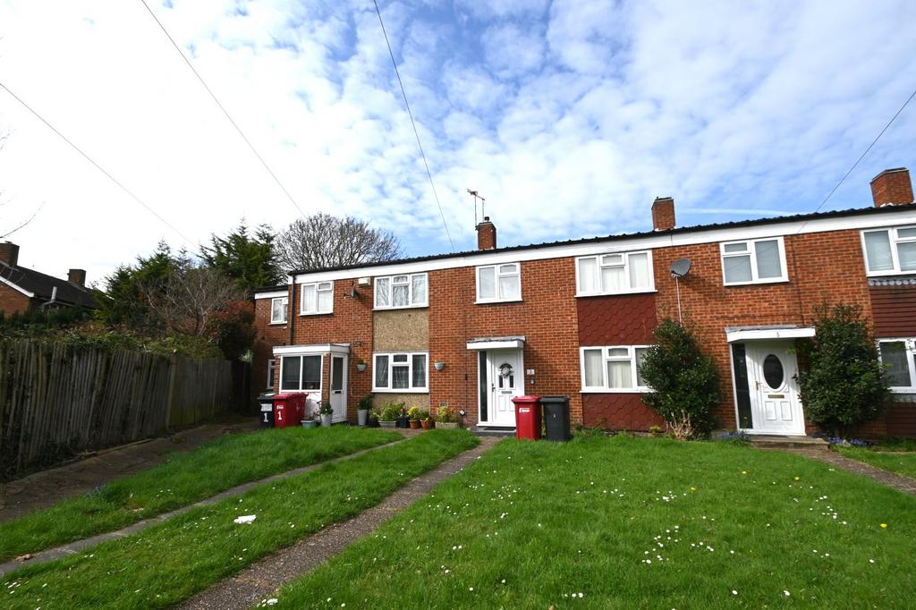 Minster Way, Langley, Berkshire, SL3 4 bed terraced house for sale - £ ...