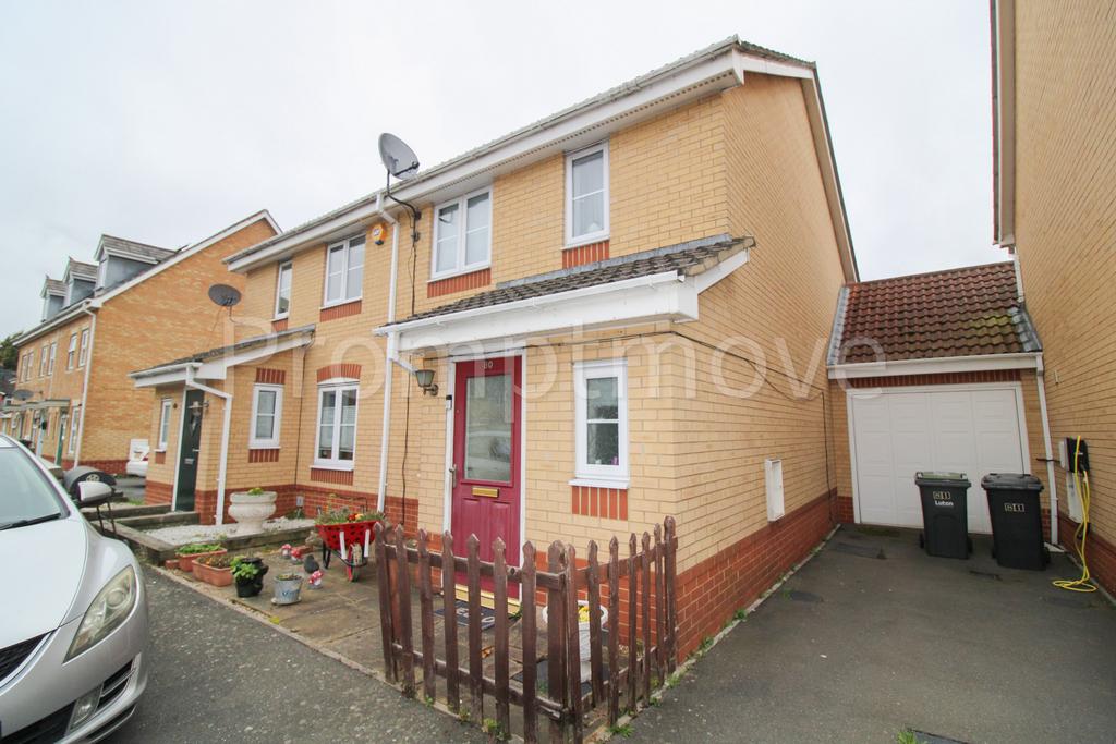 Morgan Close Luton LU4 9GN 3 bed semi-detached house - £1,550 pcm (£358 pw)