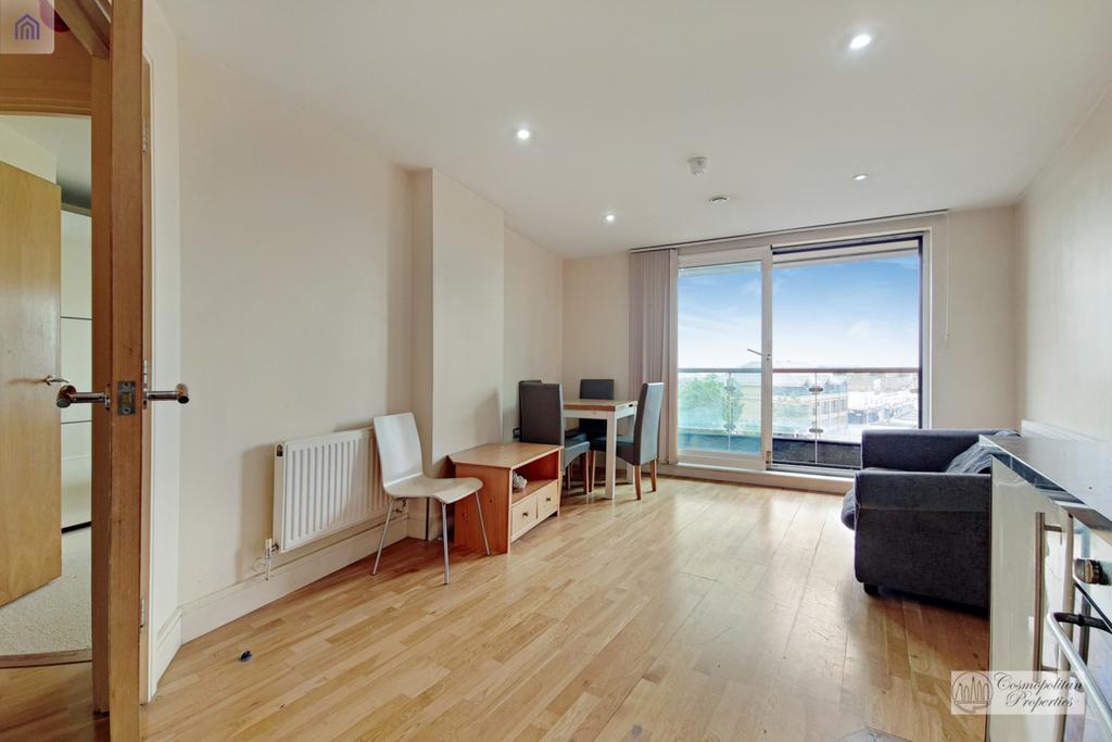 Raphael House, 250 High Road, IG1 1YS 1 bed flat - £1,550 pcm (£358 pw)