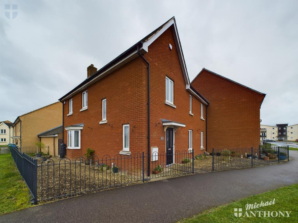John Fitzjohn Avenue, Aylesbury 3 bed semi-detached house for sale - £ ...