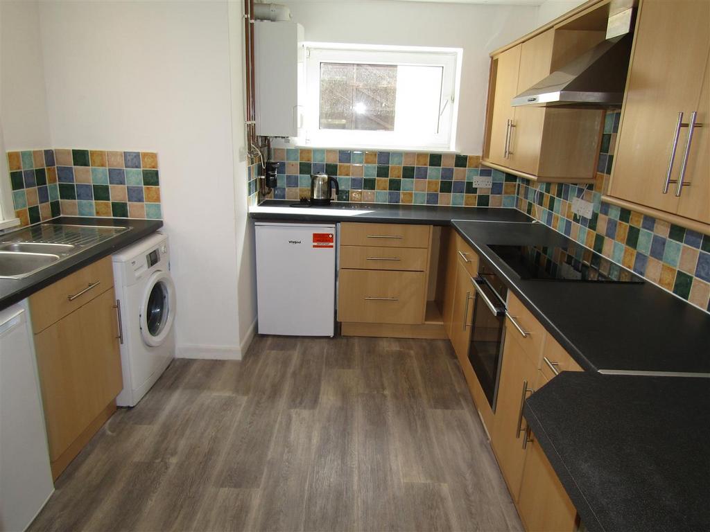 Priory Road (shared expense), Exeter EX4 5 bed house - £3,500 pcm (£808 pw)