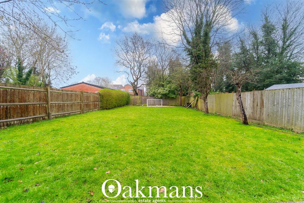 Grove Road, Kings Heath, B14 3 bed detached house - £500,000