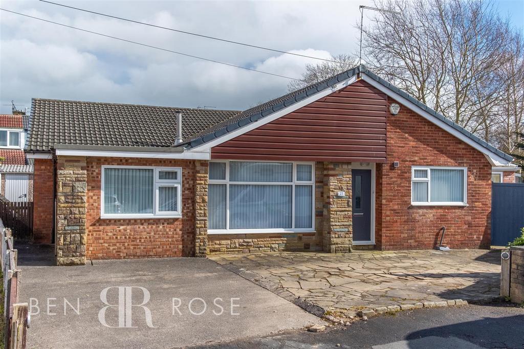 Knowsley Close, Hoghton, Preston 4 bed detached bungalow for sale - £ ...