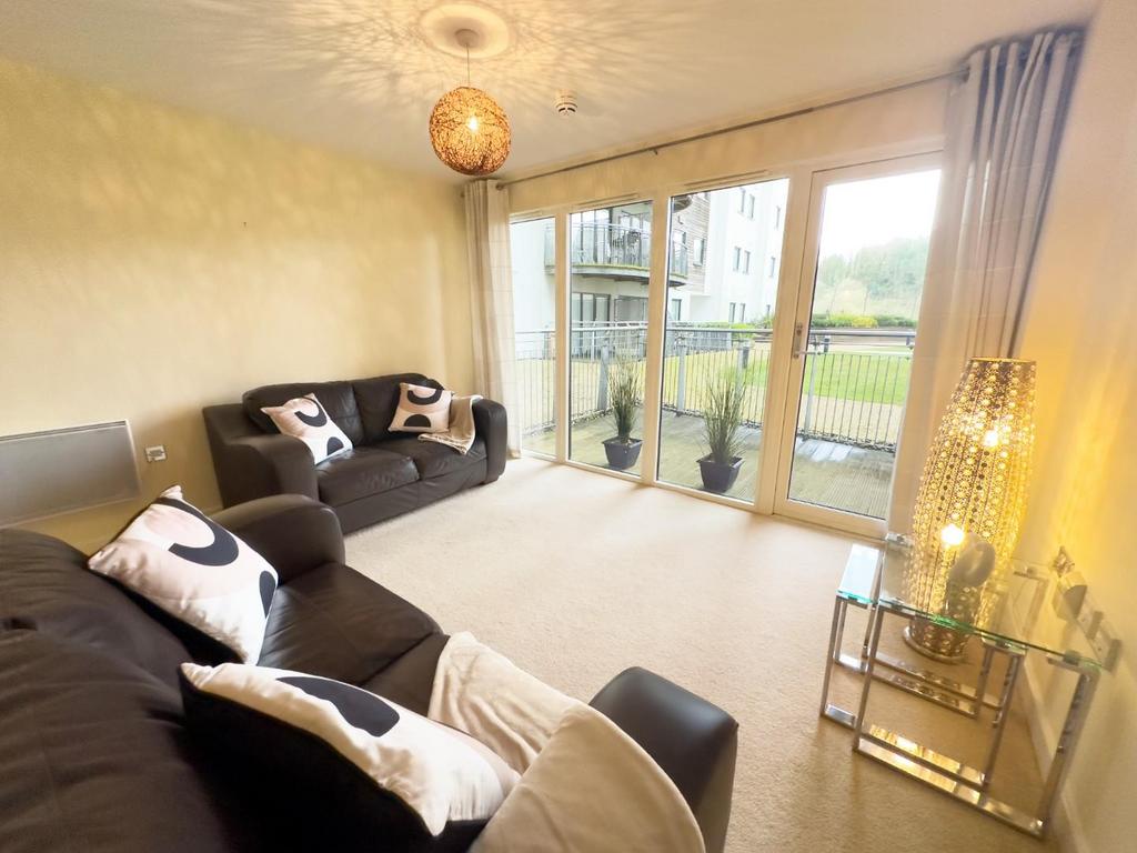 Picton, Victoria Wharf, Cardiff Bay 2 bed apartment for sale - £150,000