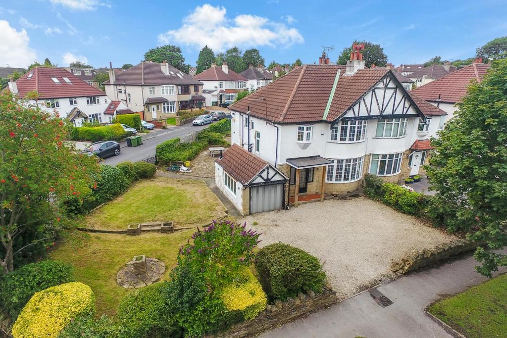 Scott Hall Road, Leeds, LS17 5PG 4 bed semi-detached house - £435,000
