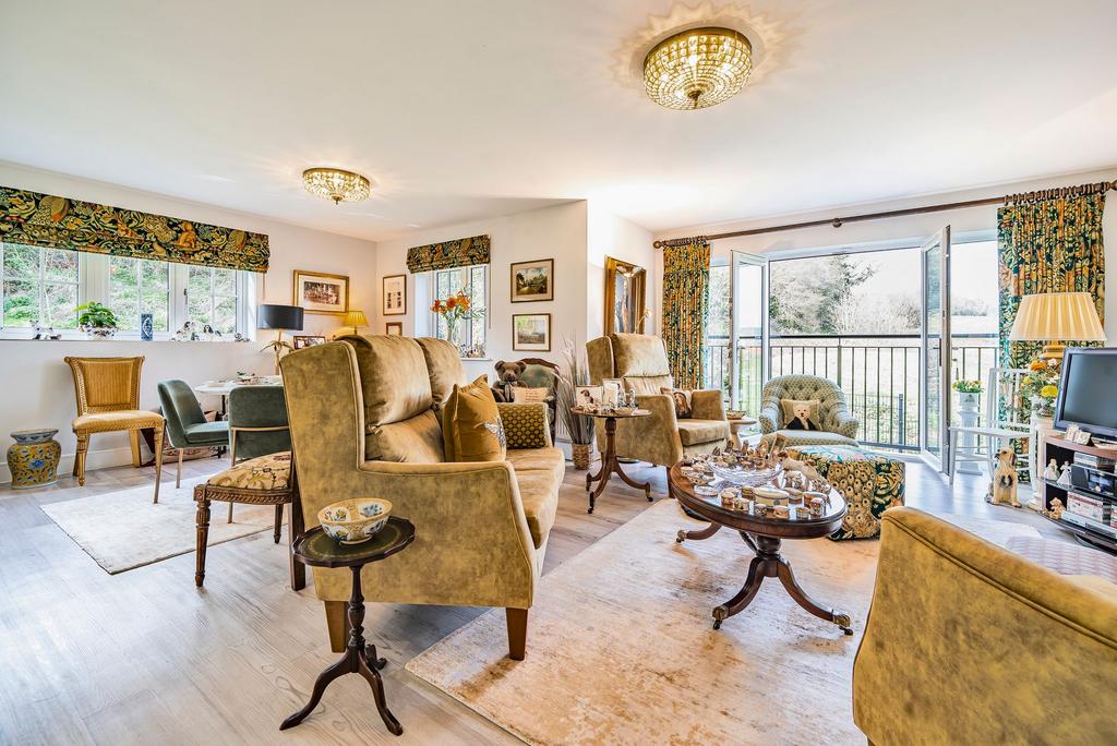 Wyndham Court, Midhurst, GU29 2 bed apartment for sale - £435,000