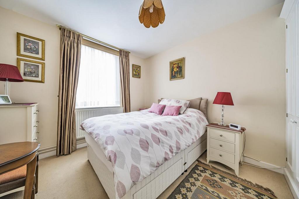 Angel Walk, Hammersmith 1 bed flat - £498,000