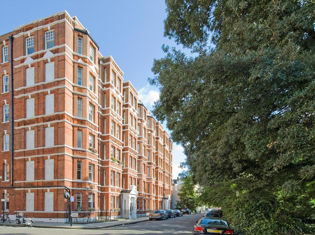 Cheyne Walk, London, SW3 3 bed flat for sale - £4,750,000