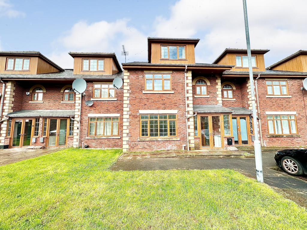 Acorn Close, Preston PR1 4 bed terraced house - £289,000