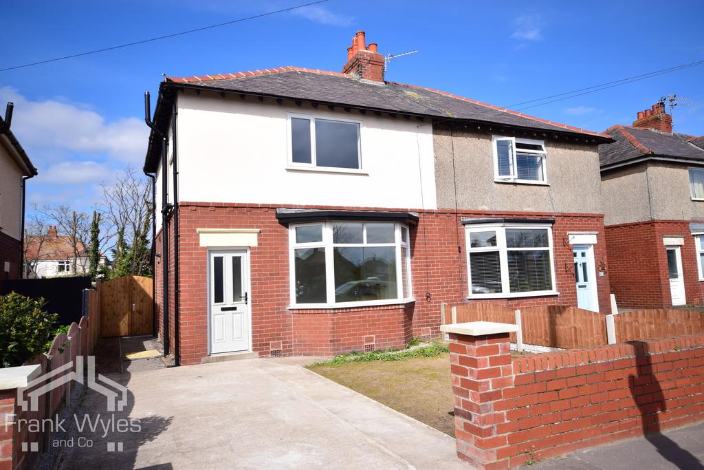 Heeley Road, Lytham St Annes, FY8 2HS 3 bed semi-detached house - £219,950