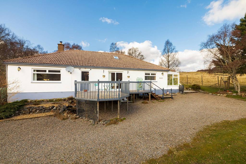 Birchwood, Errogie, Inverness, IV2 6UH 3 bed detached house - £310,000