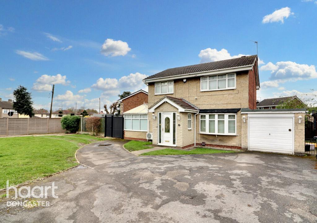 Nutwell Lane, Armthorpe, Doncaster 4 bed detached house - £280,000