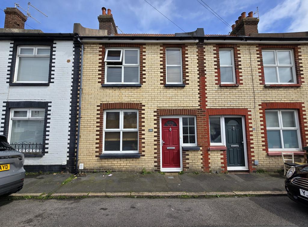 Abinger Road, East Sussex BN41 2 bed terraced house - £325,000
