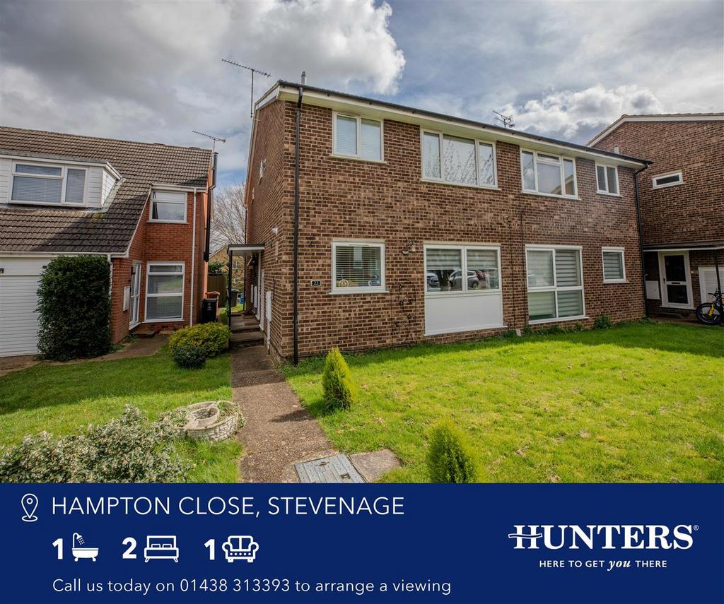 Hampton Close, Stevenage 2 bed flat for sale - £230,000