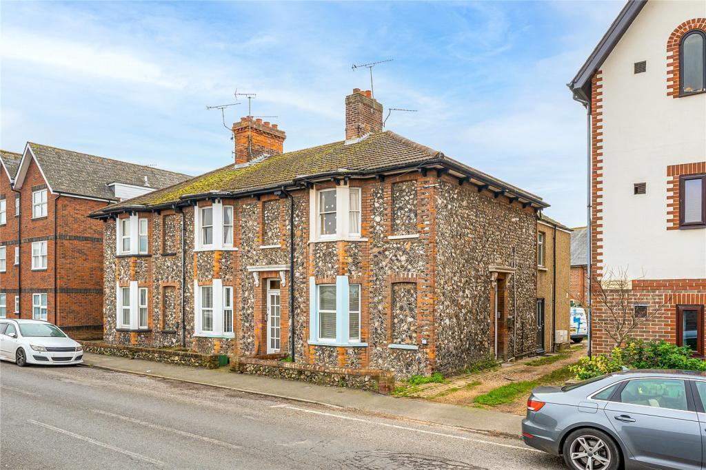 Terminus Road, Littlehampton BN17 2 bed apartment - £190,000