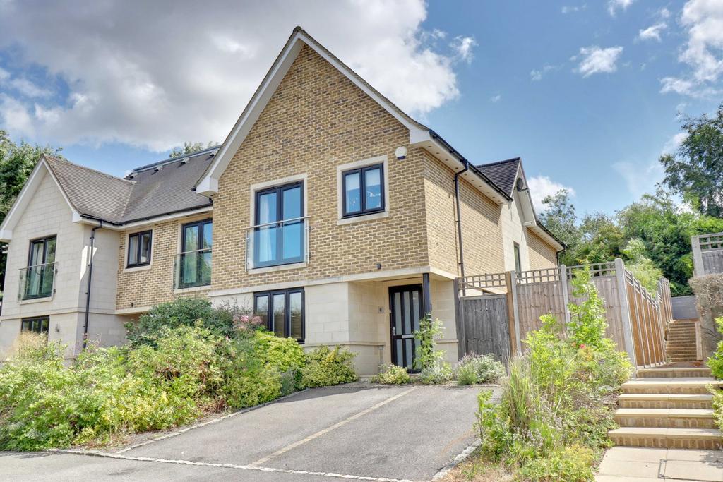 Chartwell Place, Bishop's Stortford, CM23 3 bed end of terrace house ...