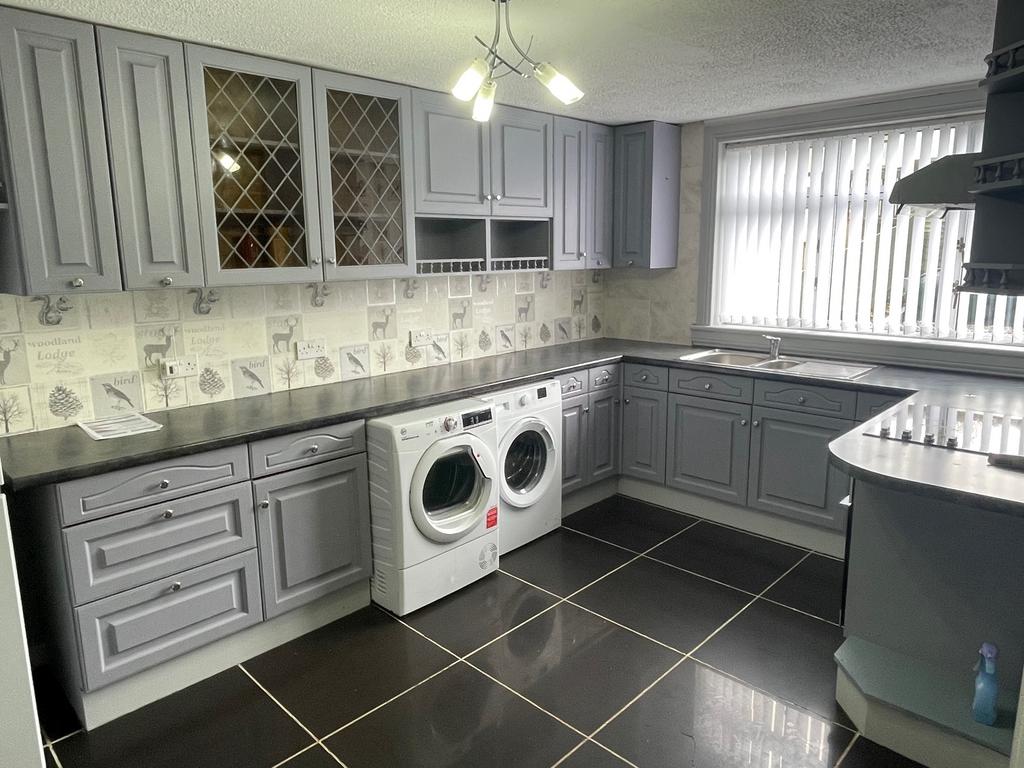 Coul Park, Alness IV17 3 bed link detached house - £120,000