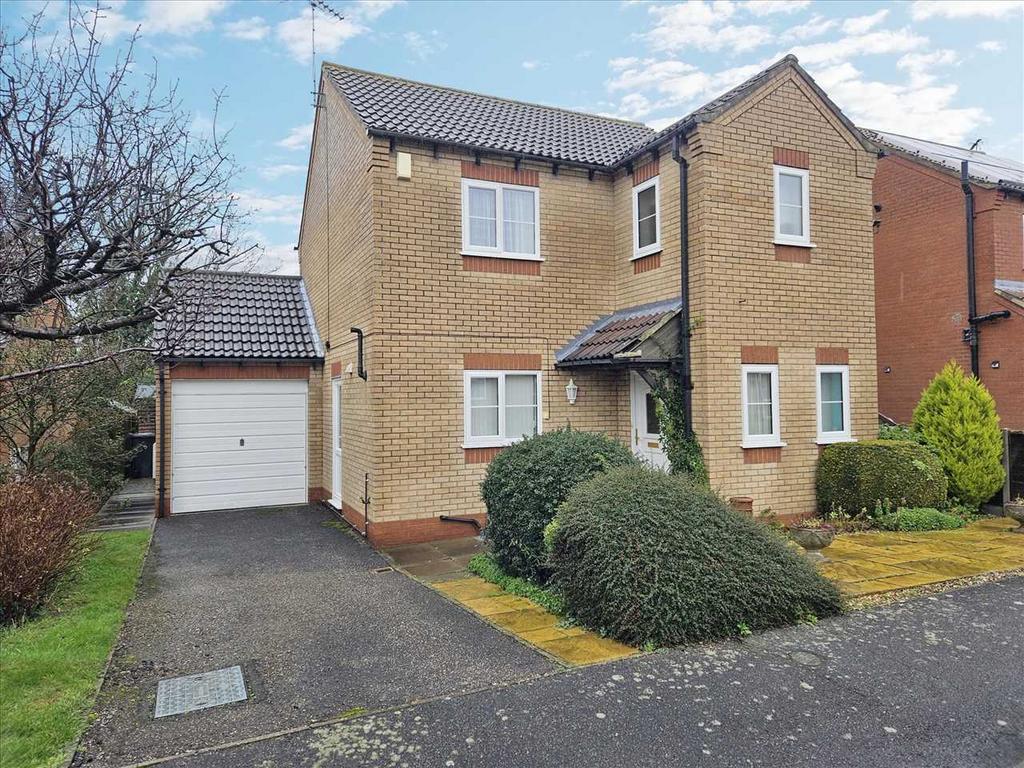 Sleaford NG34 3 bed detached house - £245,000