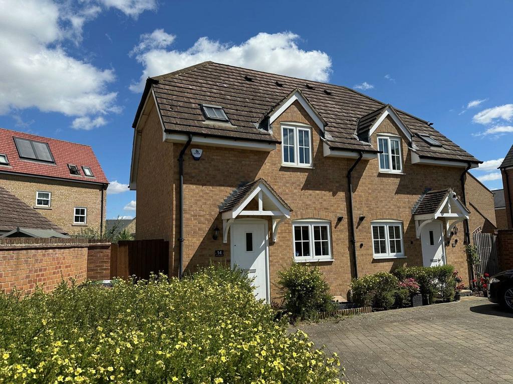 Croyland Mews, Corby NN17 2 bed semi-detached house - £210,000
