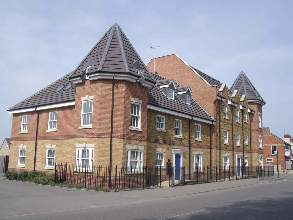Northfield House, Finedon NN9 1 bed flat - £795 pcm (£183 pw)