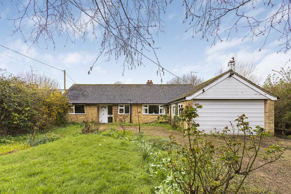 Manor Road, Towersey, OX9 4 bed detached bungalow - £750,000