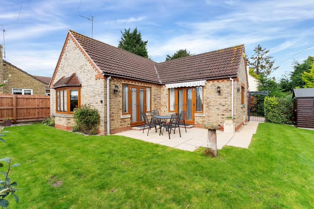 High Street Rippingale Bourne Pe10 3 Bed Detached Bungalow For Sale