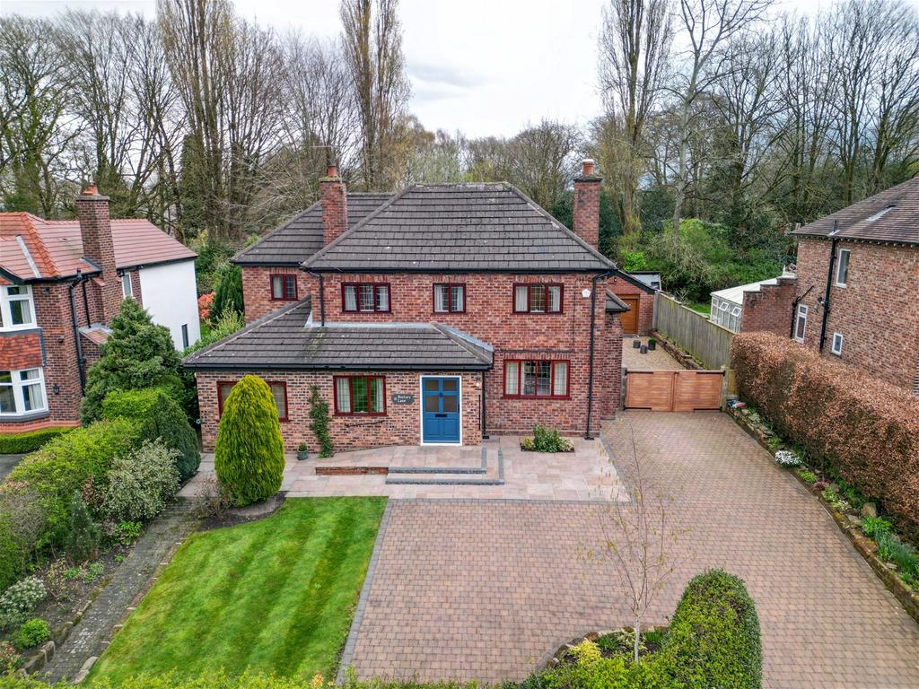 Rectory Lane, Lymm WA13 4 bed detached house for sale - £875,000