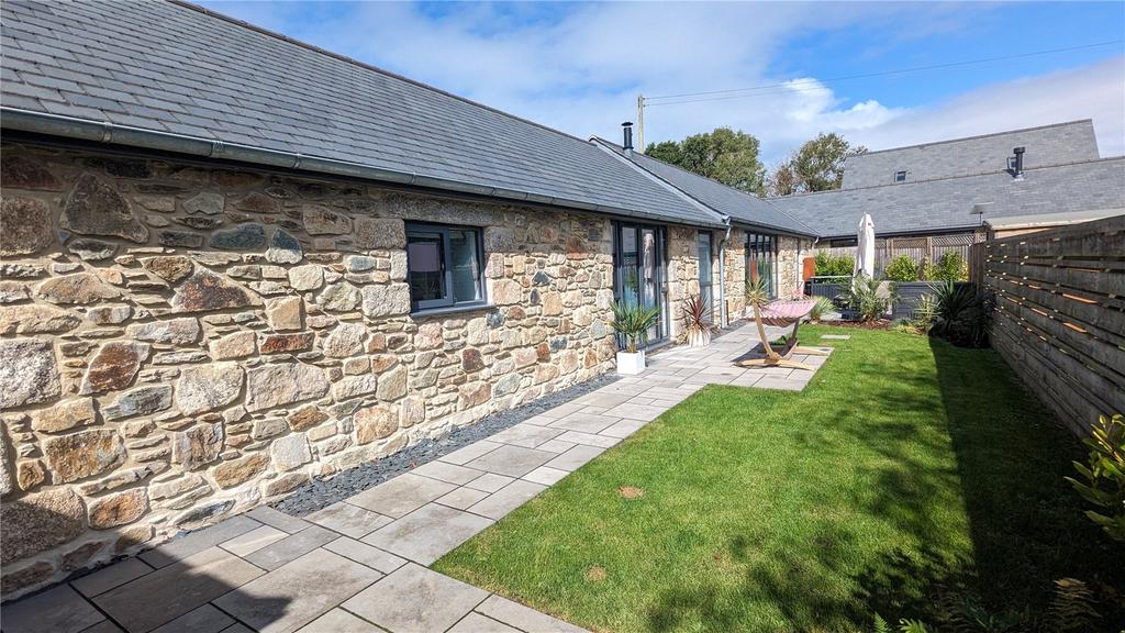 Coswinsawsin Lane, Carnhell Green... 3 bed barn conversion - £585,000