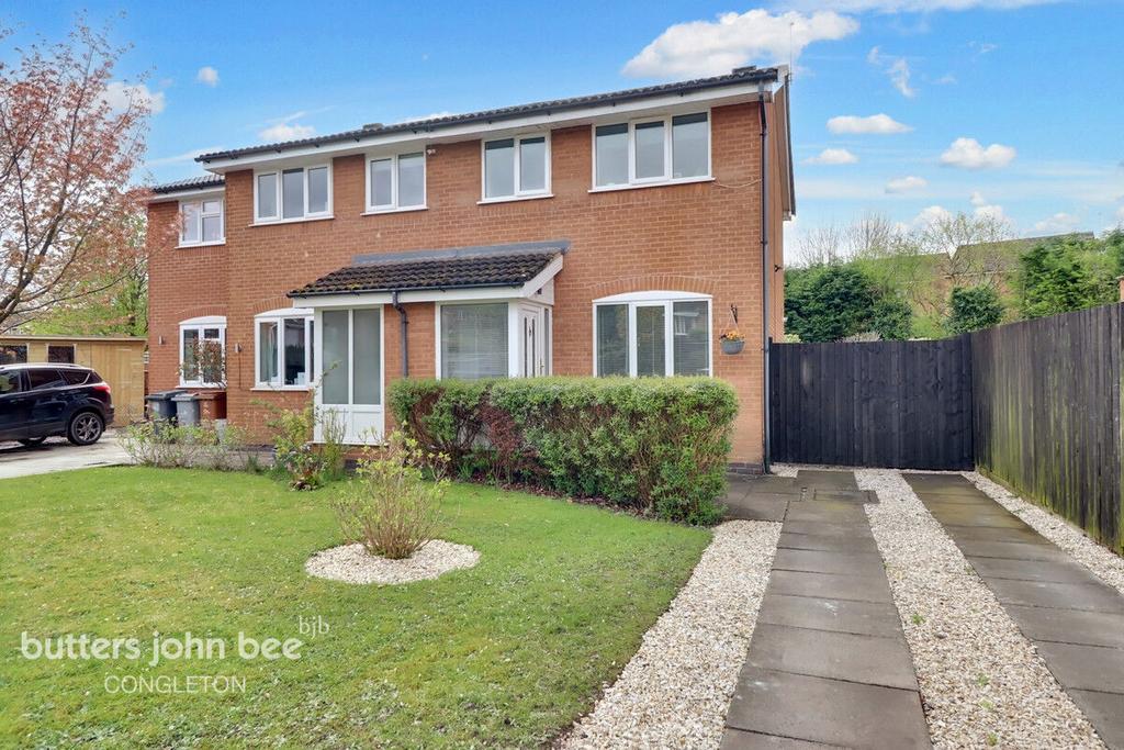 Thames Close, Congleton 3 bed semi-detached house - £245,000