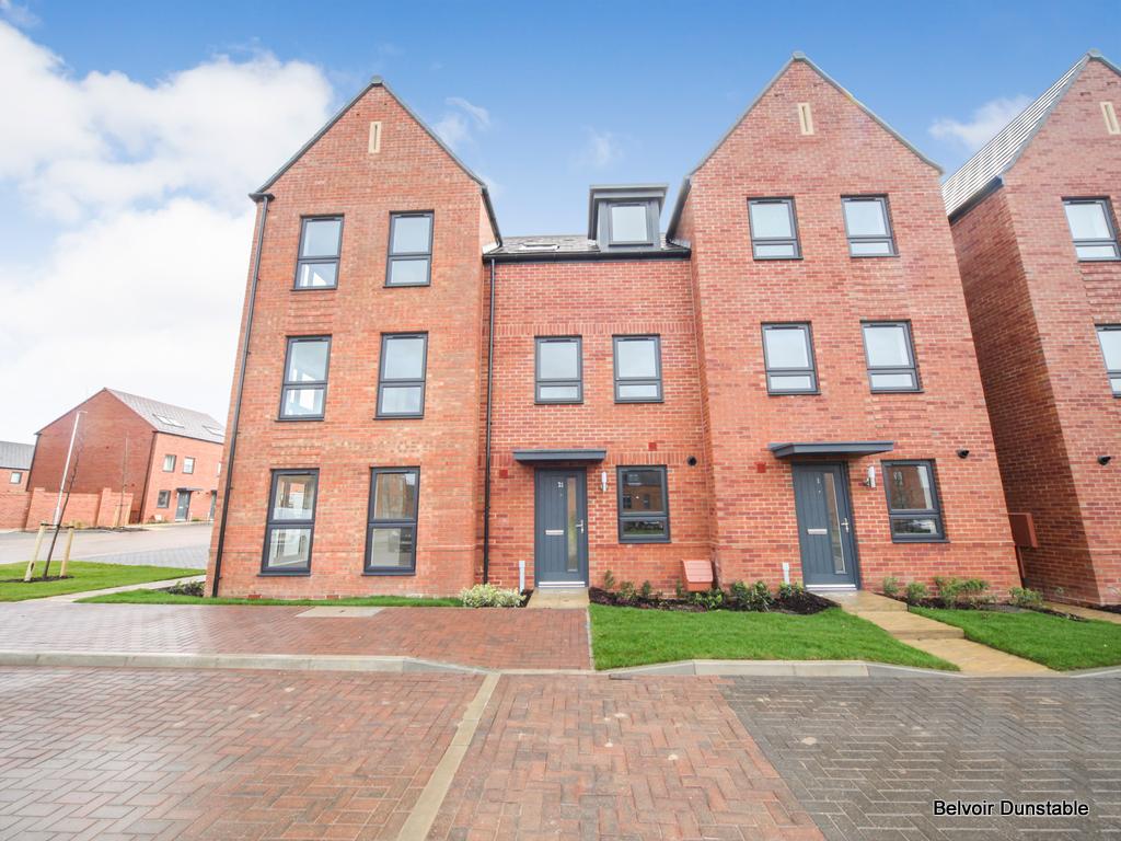 Hornbeam Mews, LU5 7AQ 3 bed terraced house - £1,650 pcm (£381 pw)