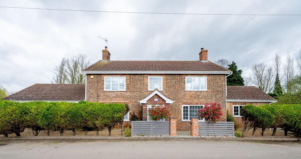 Tipps End, Welney 4 bed detached house - £685,000