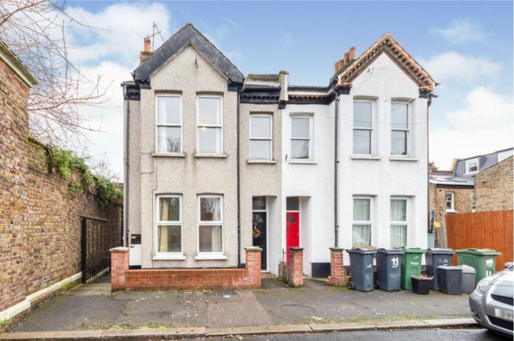 Hubbard Road, London, SE27 1 bed apartment - £325,000