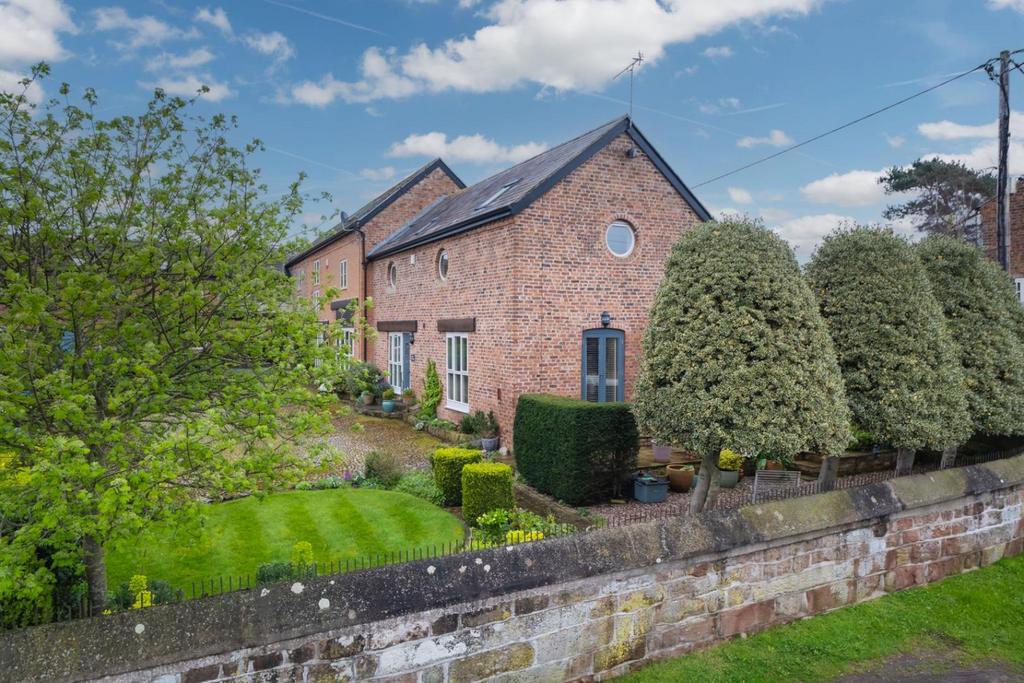Sheaf Farm Court, Platts Lane, Tarvin 2 bed barn conversion for sale ...