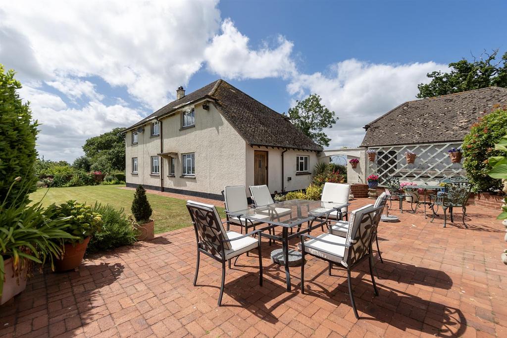 East Hill, Ottery St. Mary 3 bed detached house - £750,000