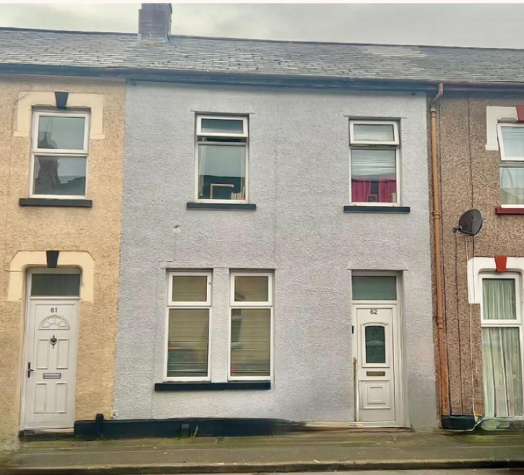 Duckpool Road, Newport NP19 3 bed terraced house - £140,000