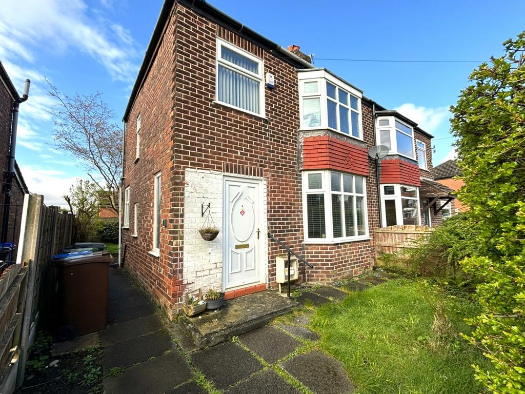 Merlyn Avenue, Denton 3 bed semi-detached house for sale - £200,000