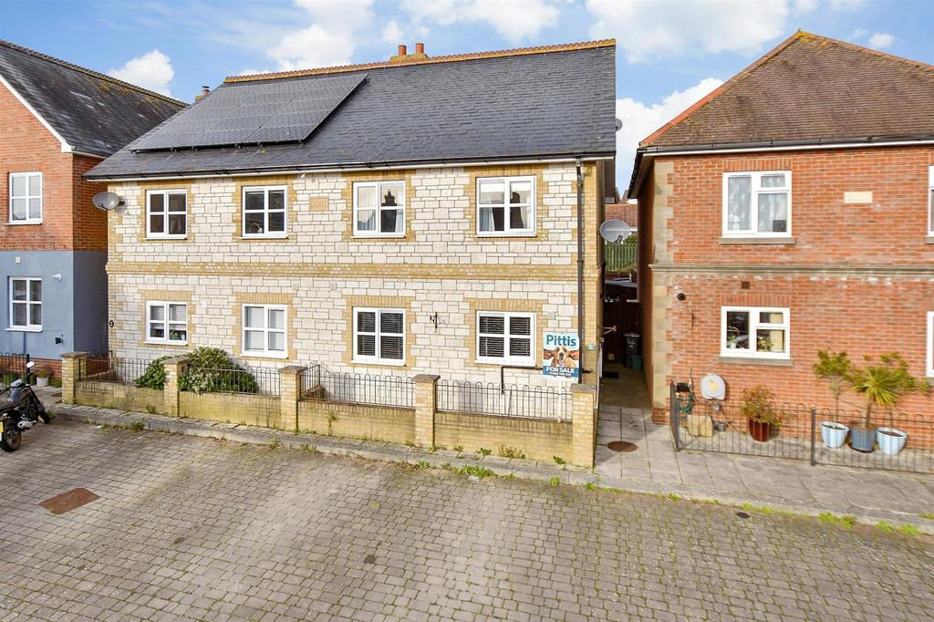 Dall Square, Freshwater, Isle of Wight 4 bed semi-detached house for ...